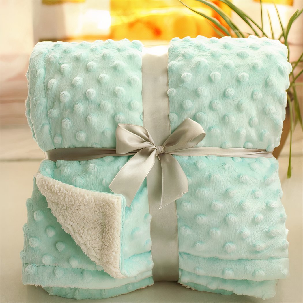 Couverture polaire à points pour bébé • Mille et une couverture
