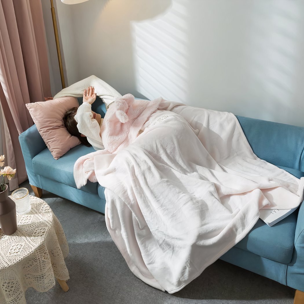 Couverture rose princesse à manches et capuche • Mille et une couverture